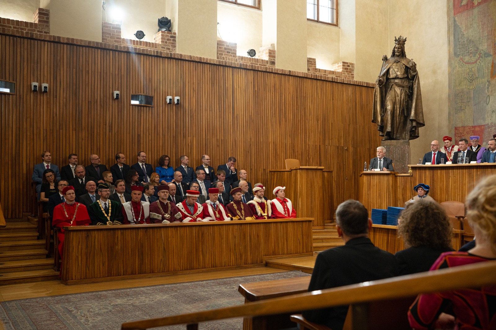 Prezident republiky předal jmenovací dekrety profesorkám a profesorům ...